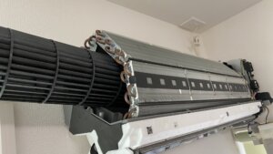 【初心者】ダイキンエアコン「AN22VCS」シロッコファン分解方法11STEP | 今日からダイワハウス