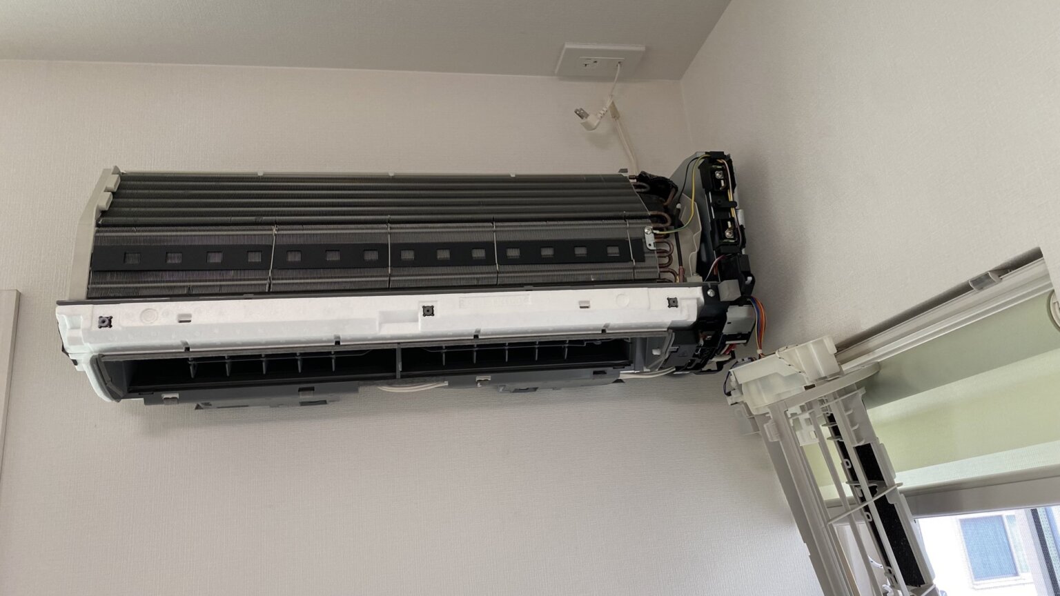 【初心者】ダイキンエアコン「AN22VCS」シロッコファン分解方法11STEP | 今日からダイワハウス