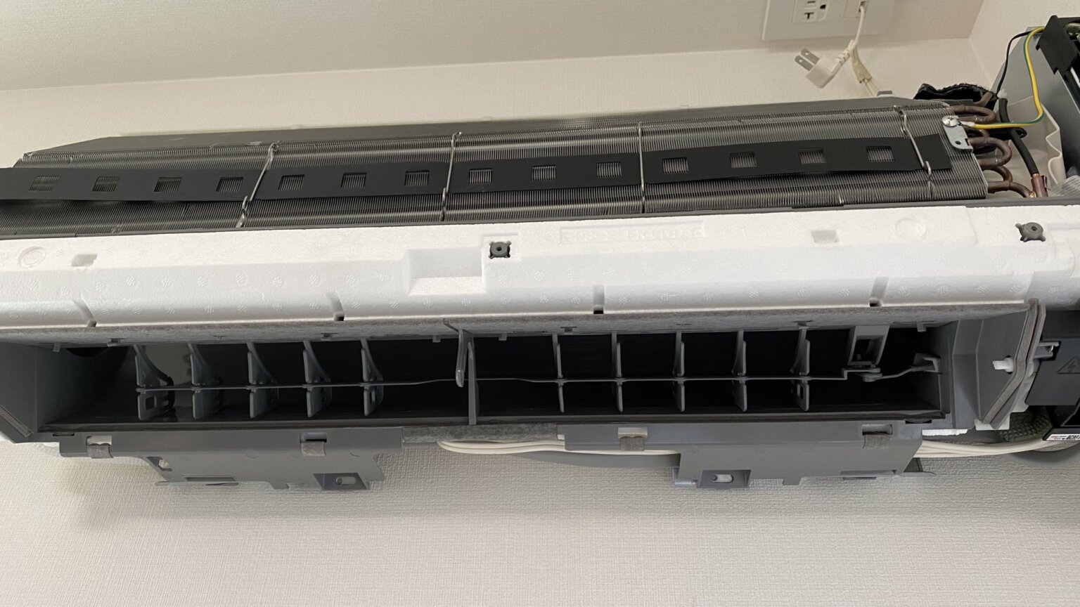 【初心者】ダイキンエアコン「AN22VCS」分解後の組み立て方法9STEP | 今日からダイワハウス